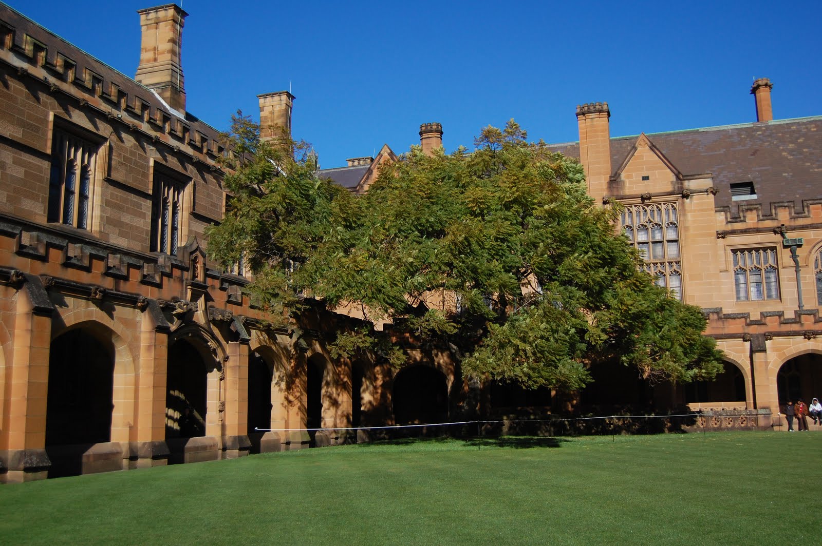 Australia: First glimpse of Sydney University