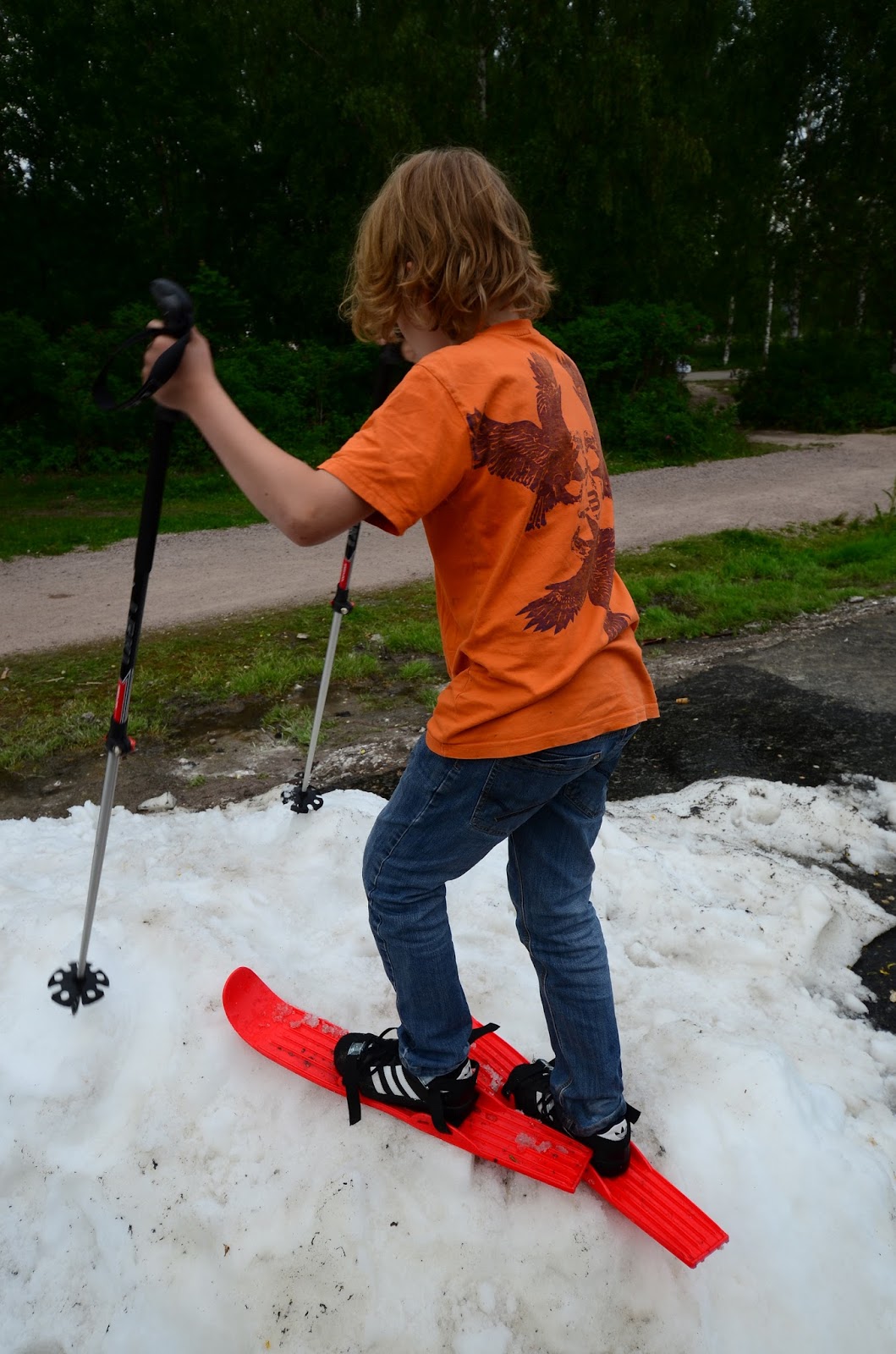 Skiing the Planet: Two Feet High