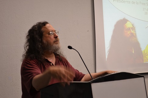 Richard Stallman, el padre del software libre, dicta cátedra en la ...