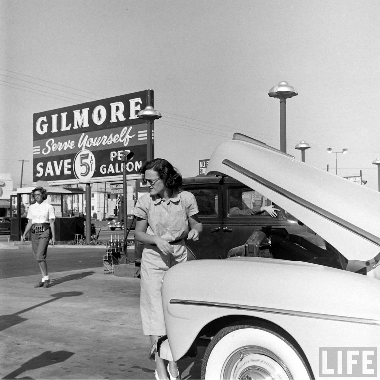 Gilmore Oil’s Gas-A-Teria, One of the First Self Serve Gas Stations in ...