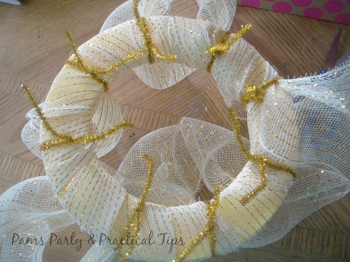 Pams Party & Practical Tips: How to Make a Mesh Wreath