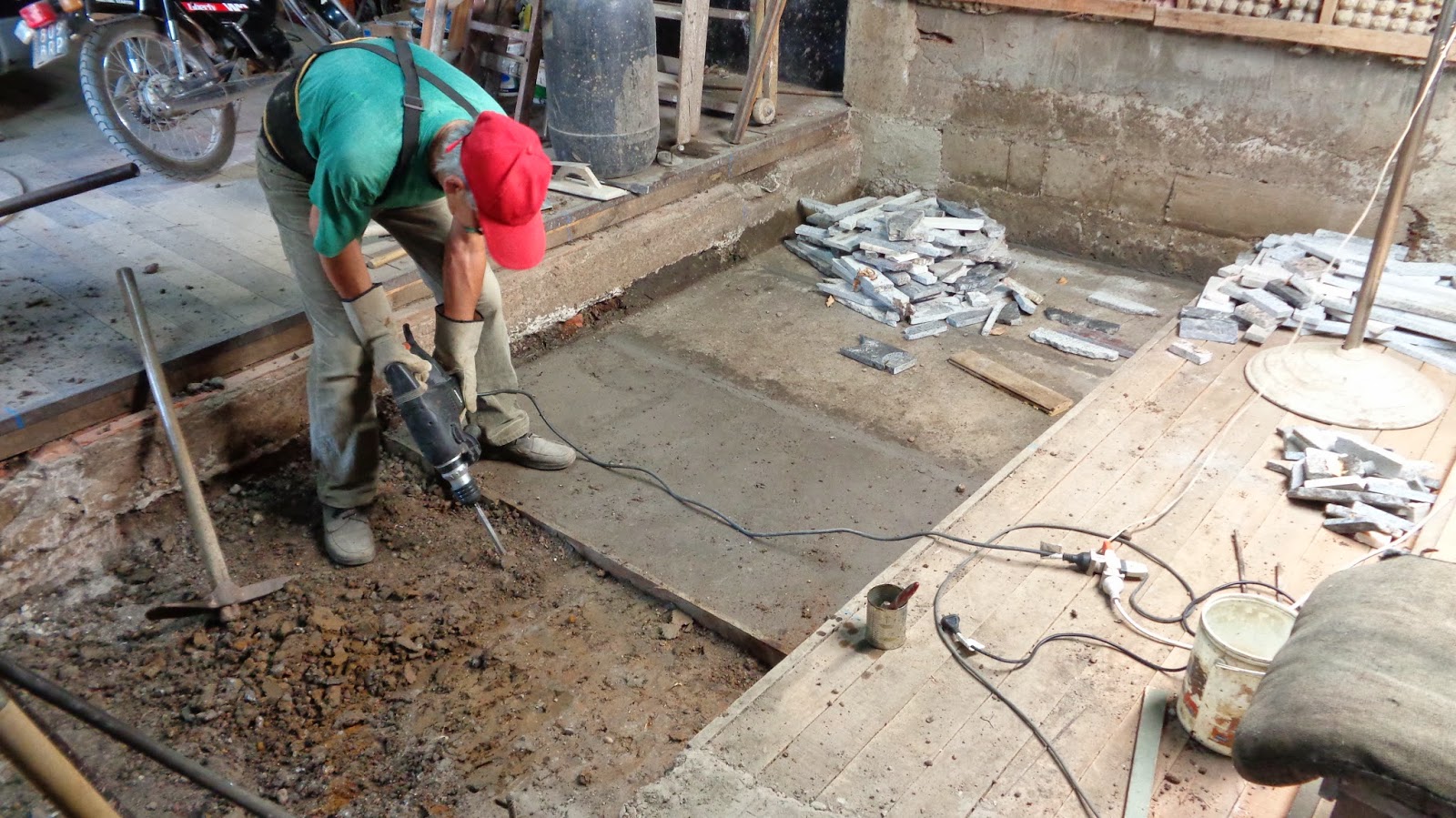 Novedades: Un pasito más....construcciòn del "foso"