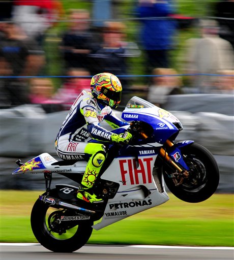 World Heavy Bikes: Valentino Rossi Wheelie