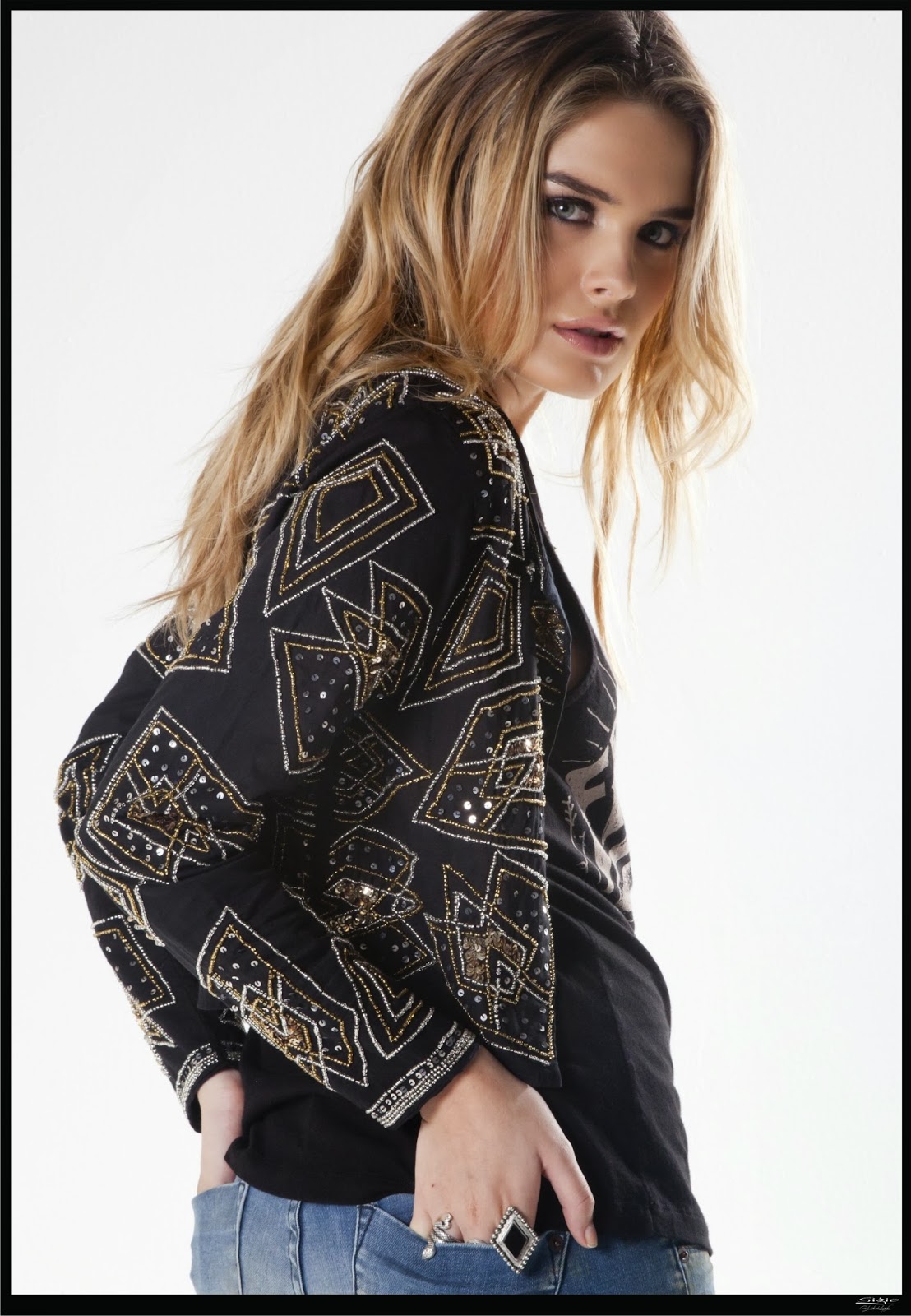 z00m + Art + 5 Gigio: LOOKBOOK. PRODUCCIÓN TNS. COLOR. Modelo. Chloe ...