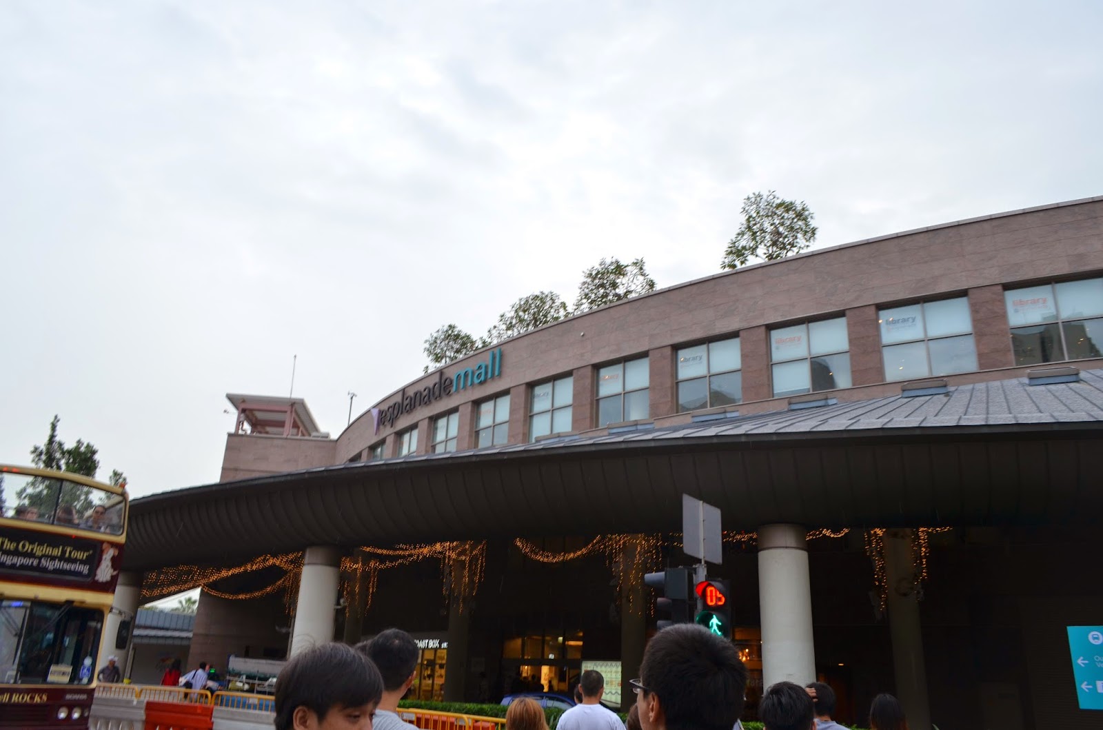 Our Journey : Singapore Esplanade Mall - Theater on the Bay