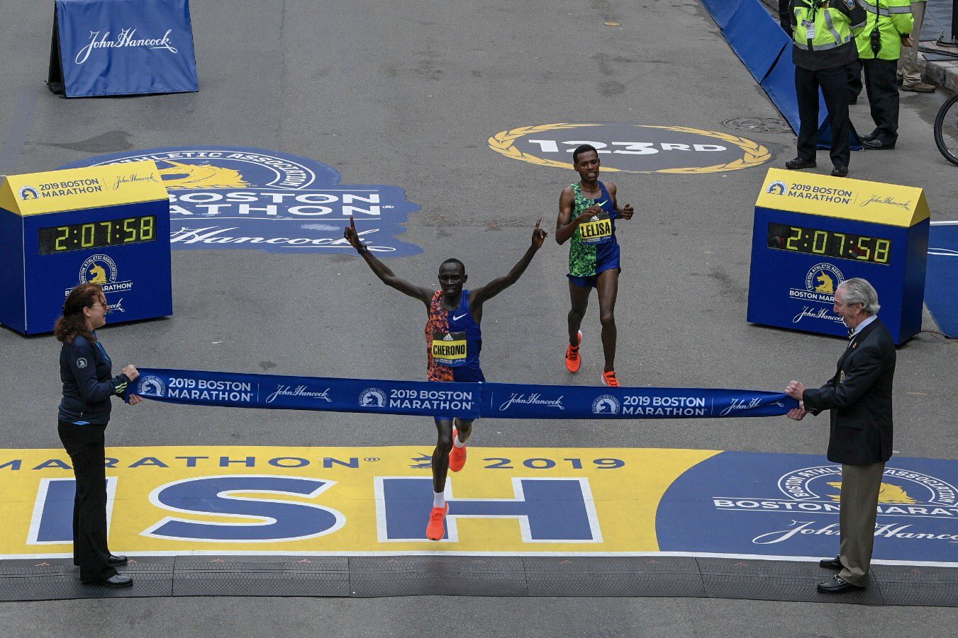 Lawrence Cherono and Worknesh Degefa win the 2019 Boston Marathon
