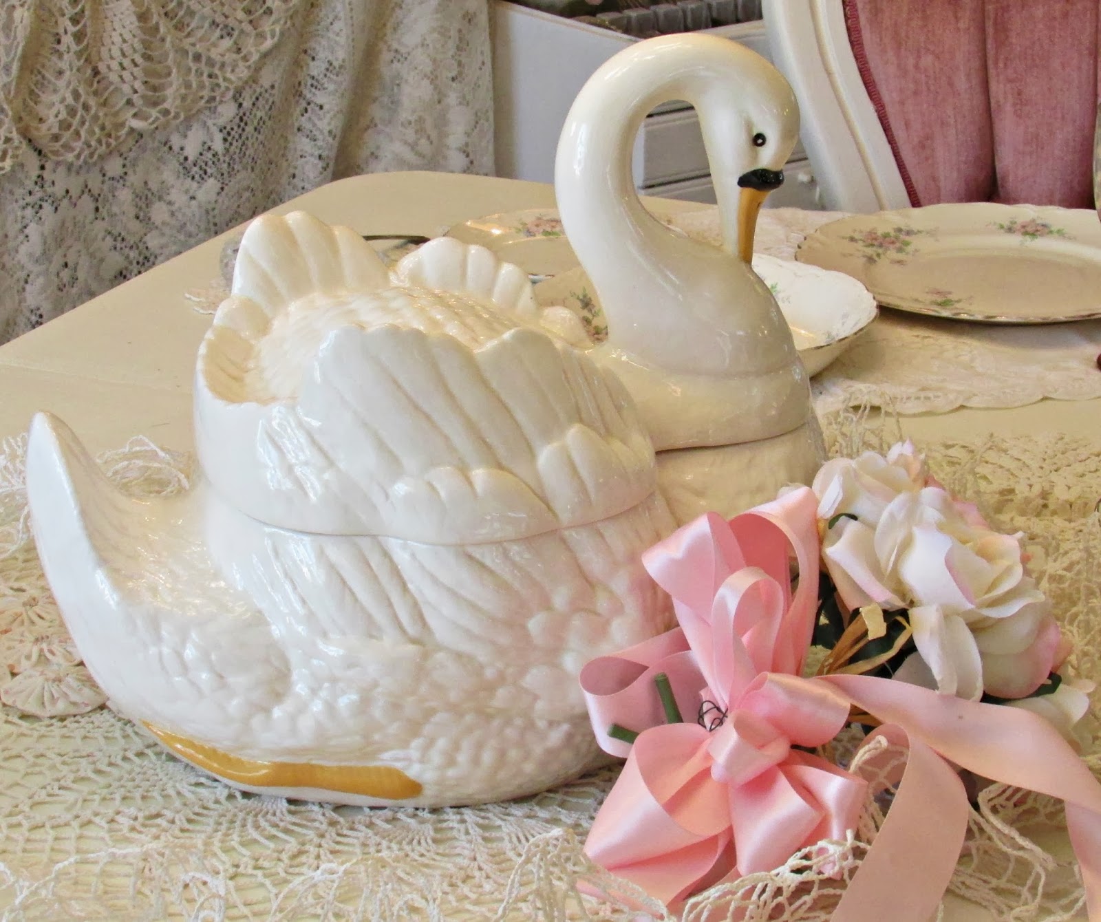 Penny's Vintage Home: Swan Soup Tureen