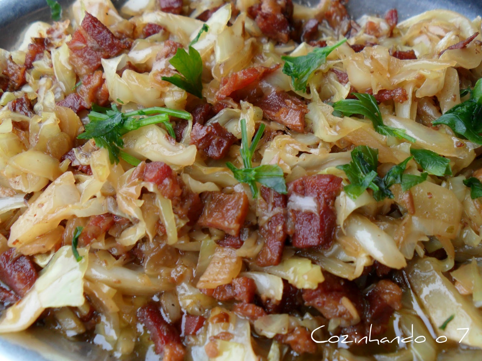 Repolho com bacon refogado | Cozinhando o 7