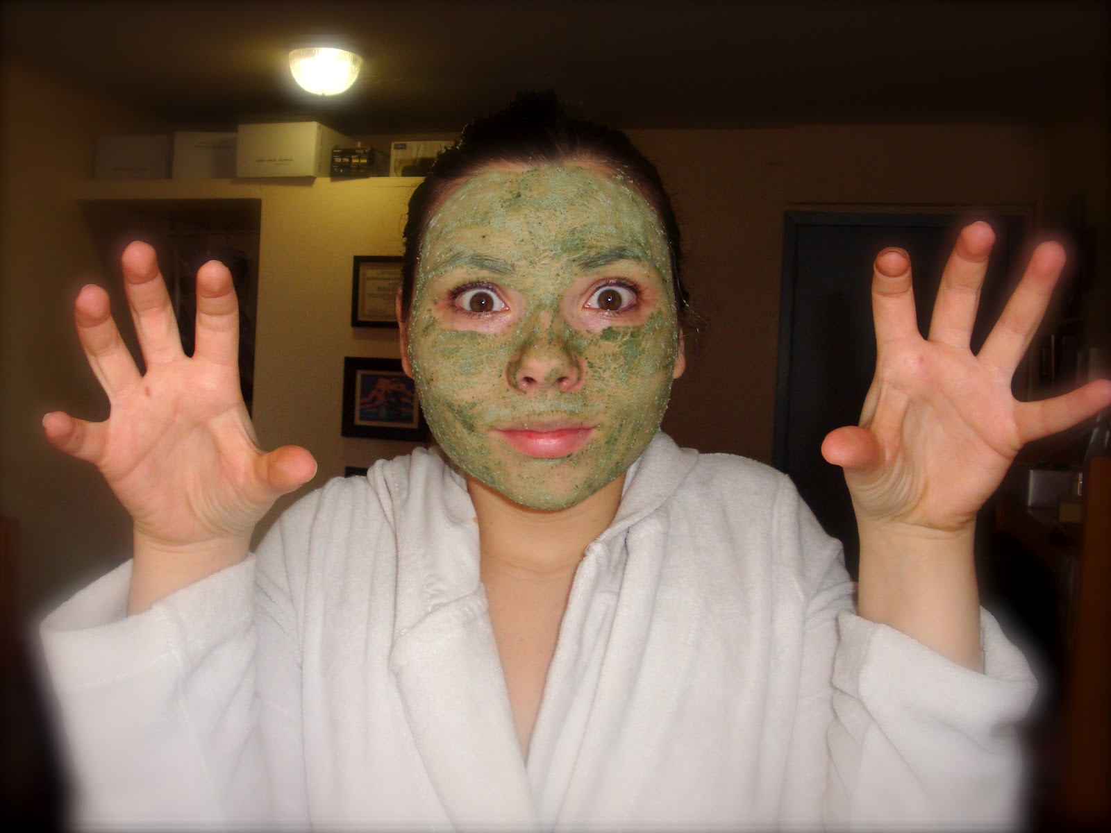 College Cosmetic: LUSH Fresh Face Mask: Love Lettuce