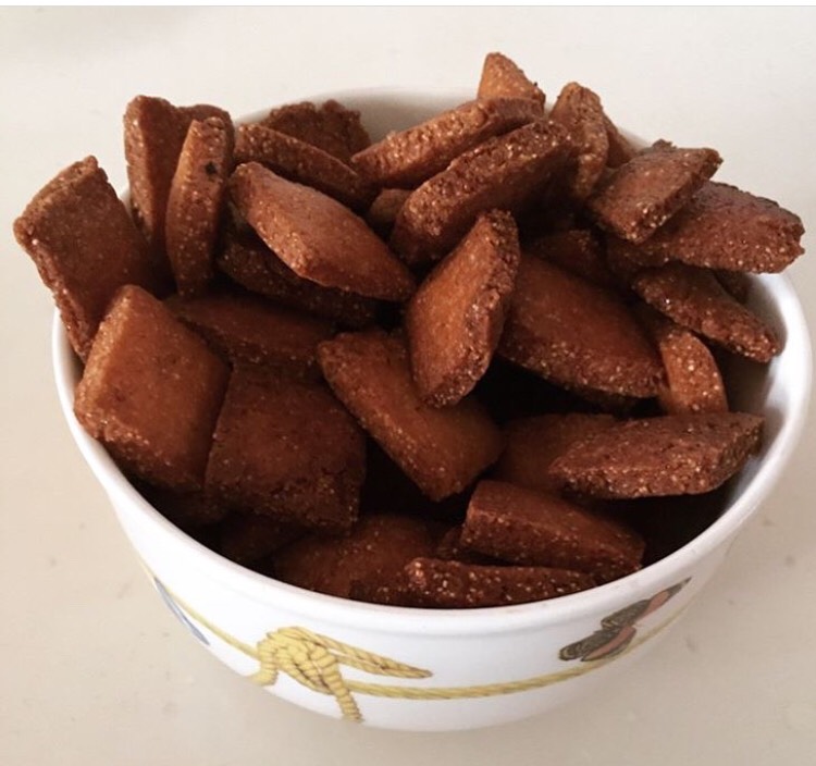 Adukalaii - My Kitchen : SHANKARPALI SWEET RECIPE