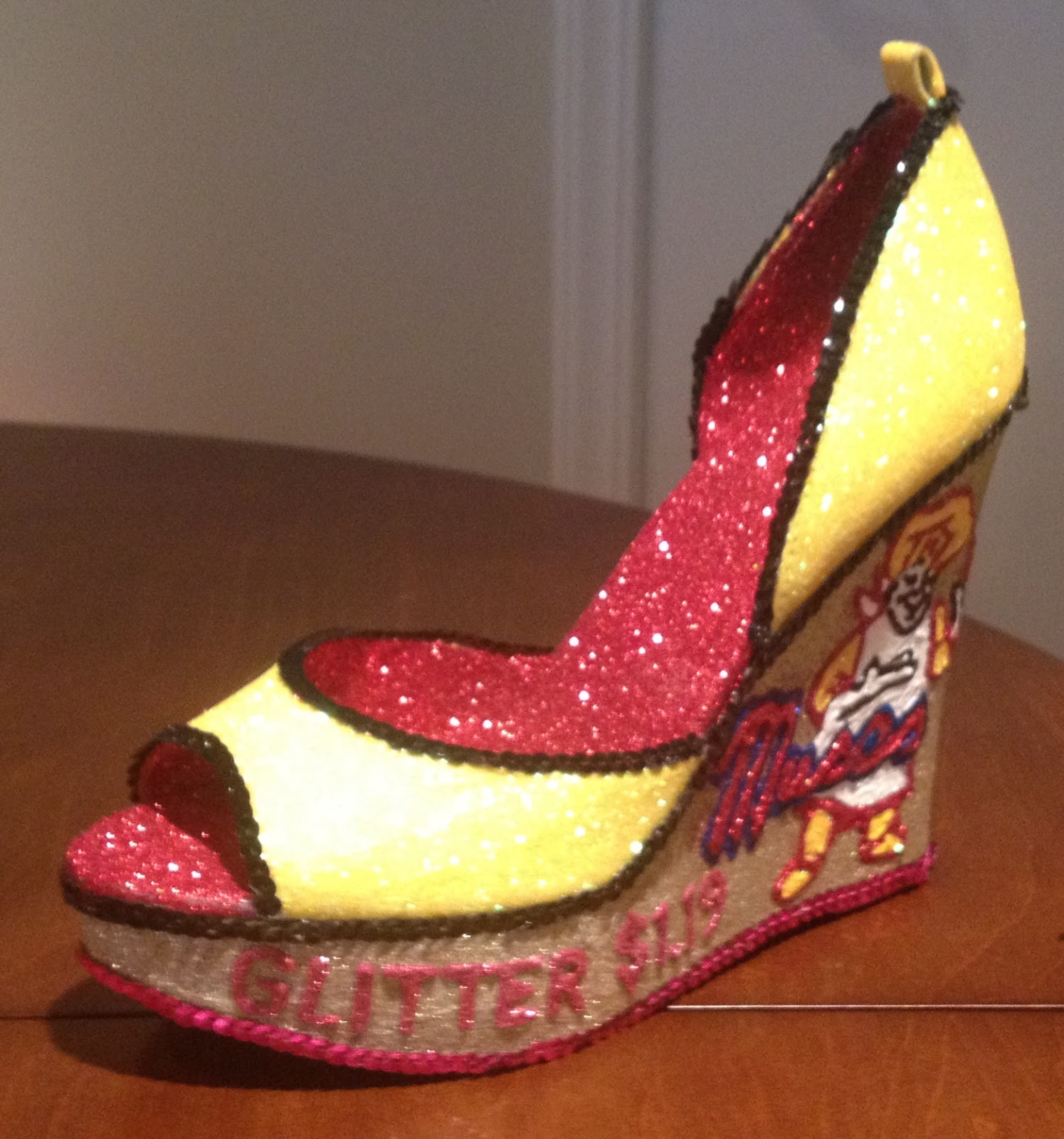 Confessions of a glitter addict: 2013 Shoe #9 - The Hubig's Pie Shoe