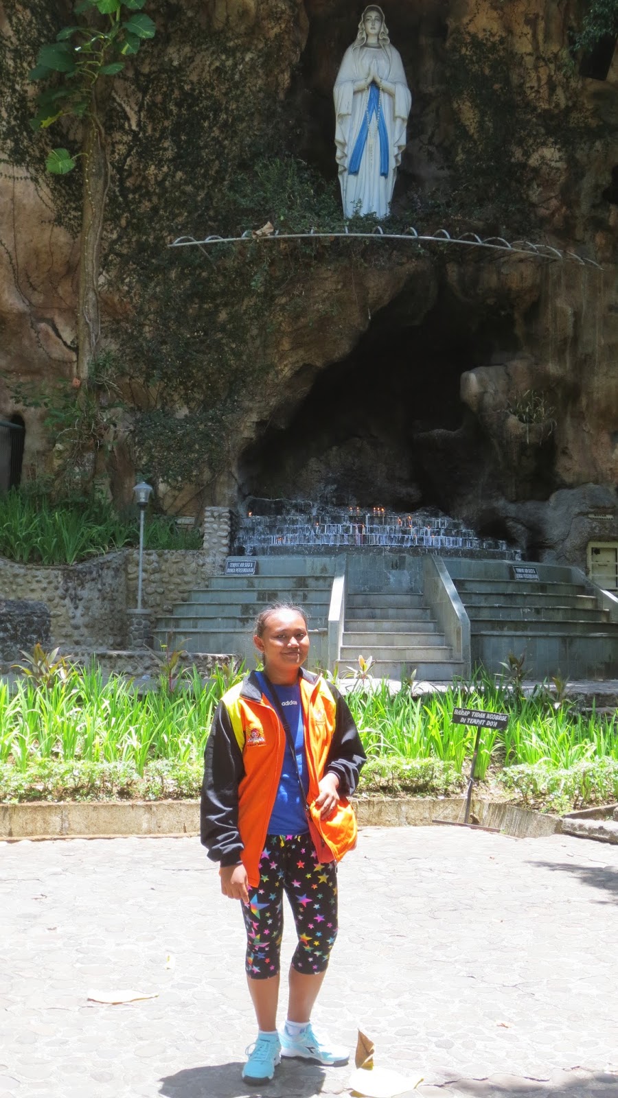 Gua Maria Lourdes Pohsarang Kediri - arayanaNews.com