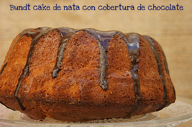 BUNDT CAKE DE NATA Y COBERTURA DE CHOCOLATE - Atrapada en mi cocina