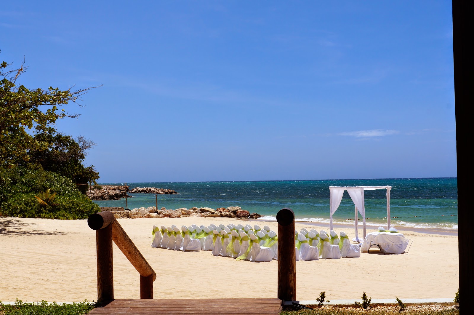 Emtalks: Montego Bay Jamaica: A Cheeky Beach Break