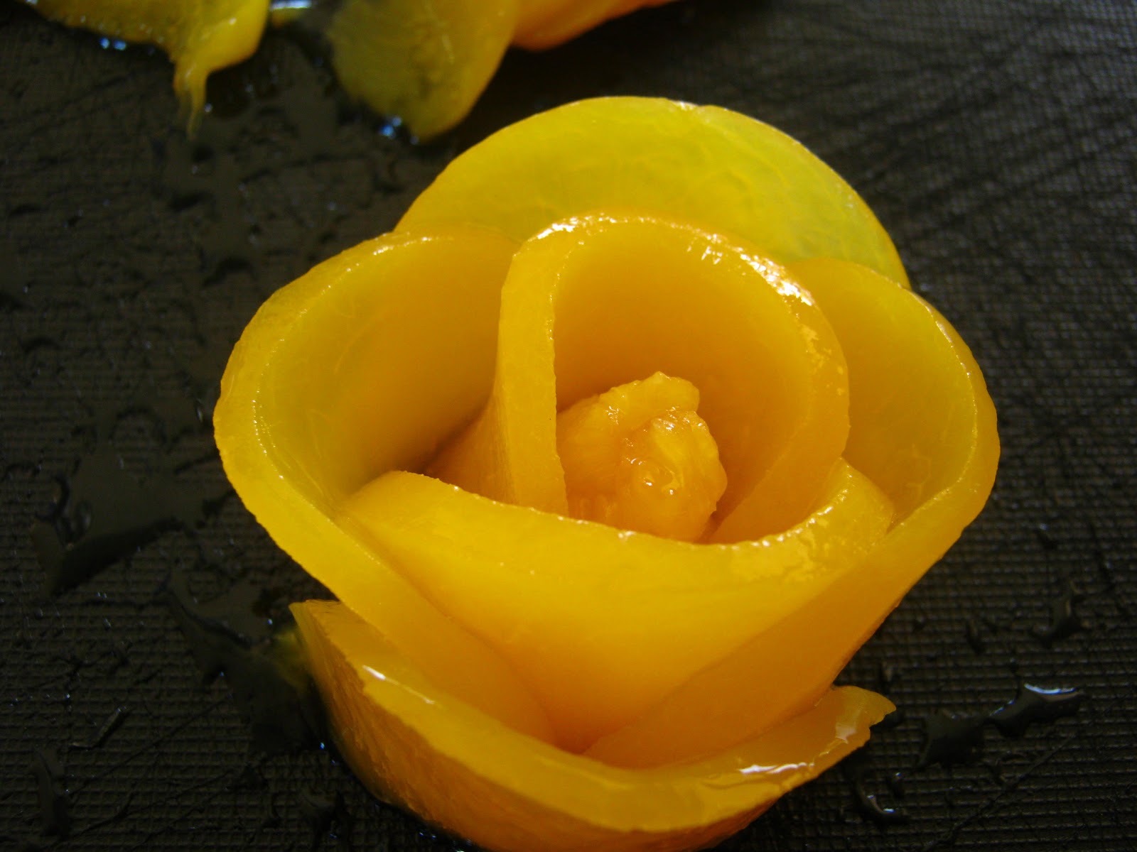 Pireti koduköök: VIRSIKUROOS