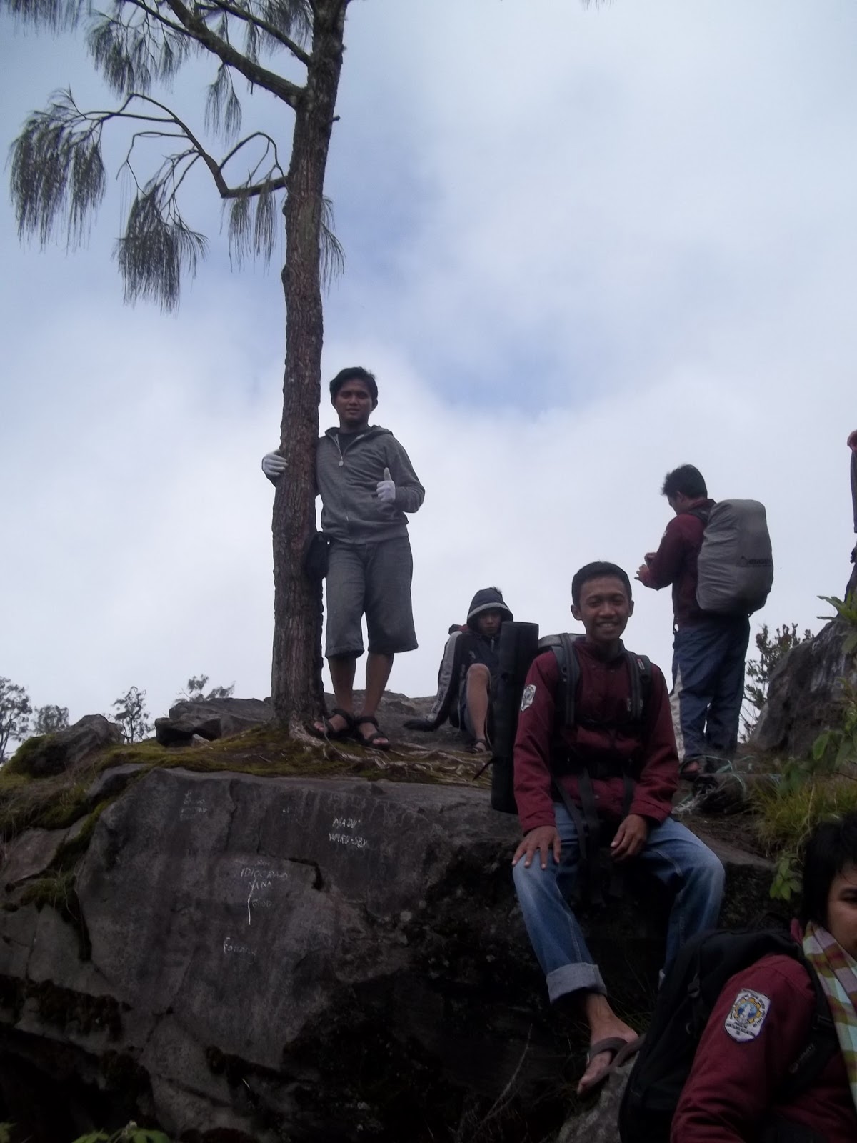 SETAPAK KECIL: Gunung Lawu (Cemoro Sewu)