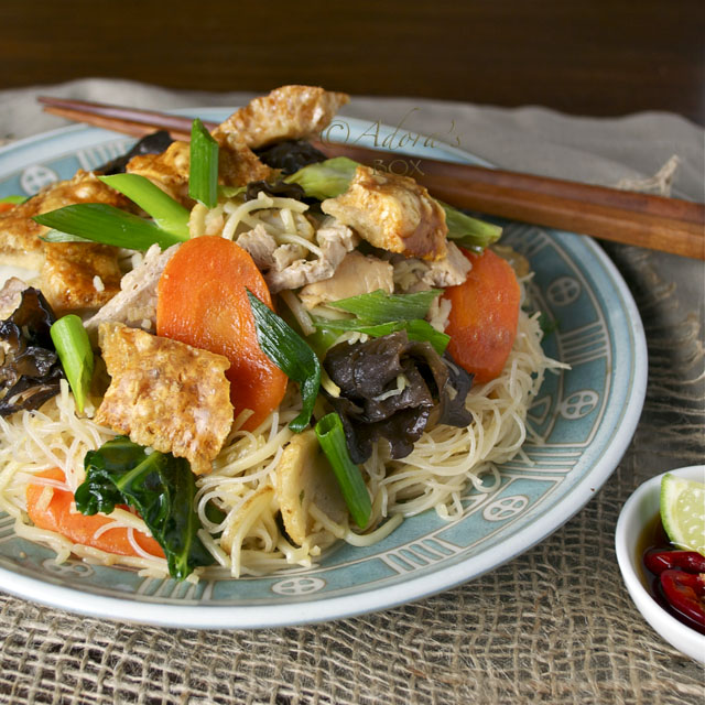 Adora's Box: MIXED NOODLE STIR FRY WITH CRISPY PORK (MIKI BIHON CON LECHON)