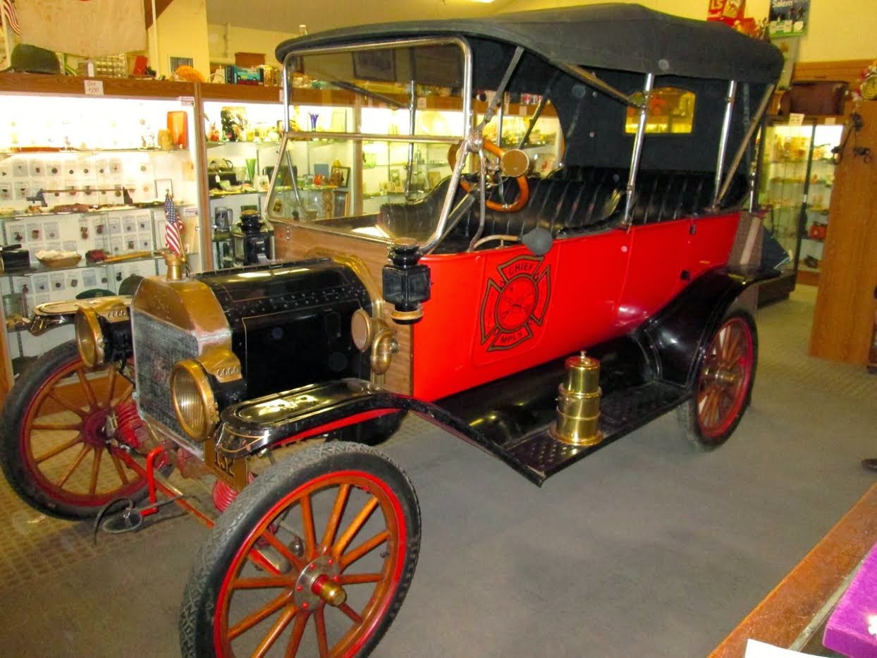 Photos of Antique Cars