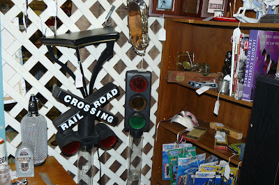 SCRANBERRY COOP : Bowling Pin, Mirrors, Novelty Lights, Barware ...