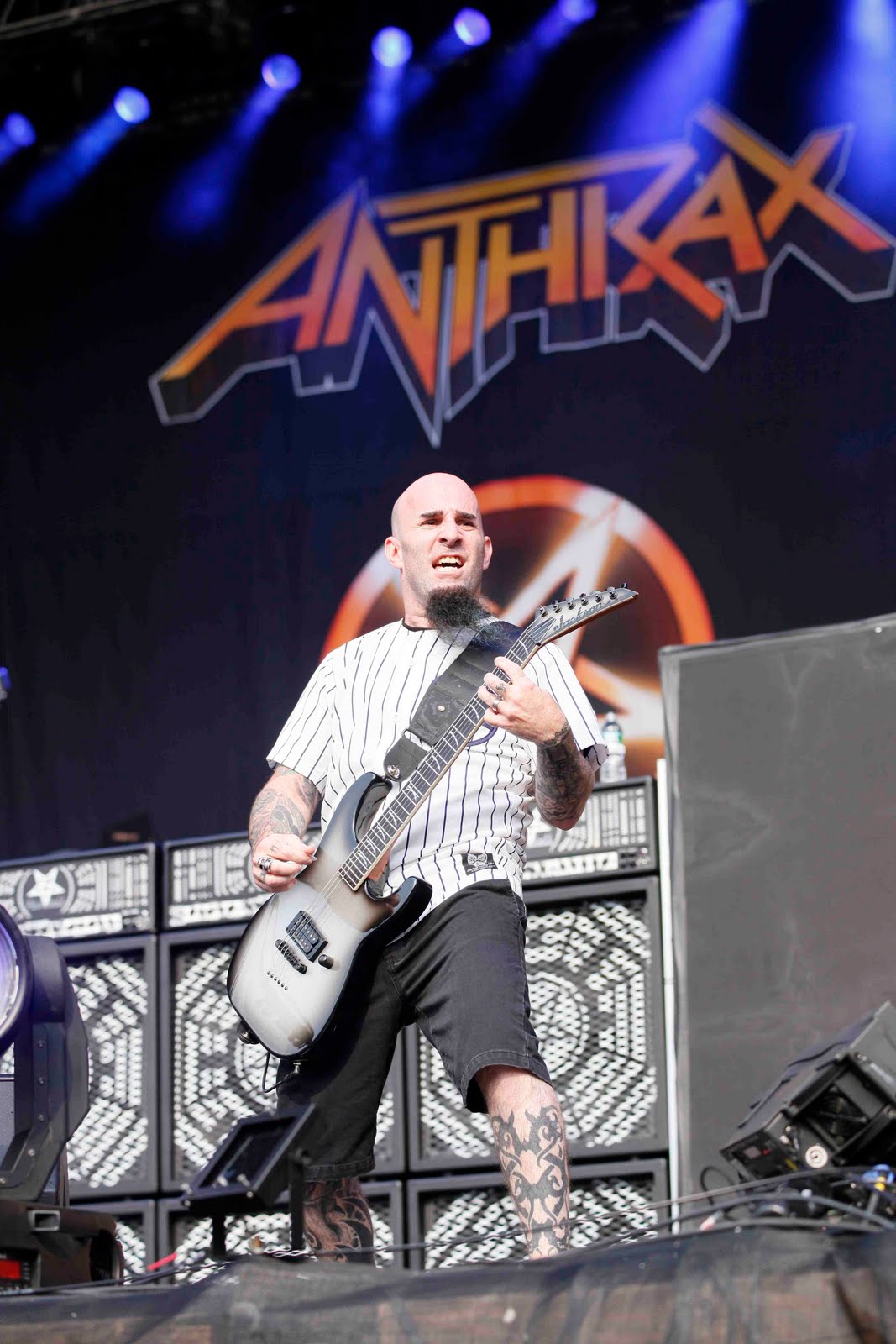 Horns Up Rocks: Anthrax's 'Worship Music' Debuts at #12 on the ...
