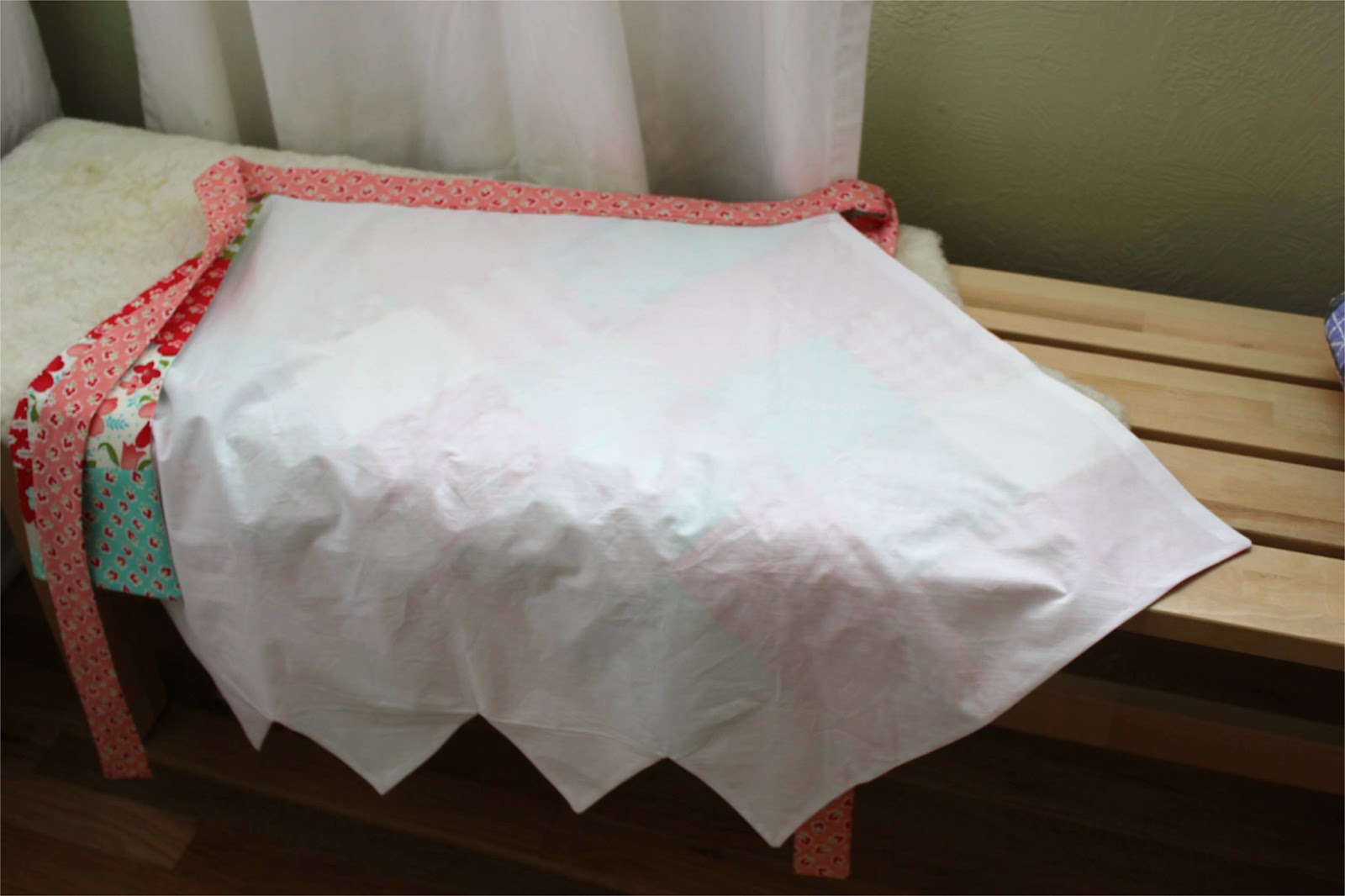 Sewing Geek: New and Improved Harlequin Apron Pattern