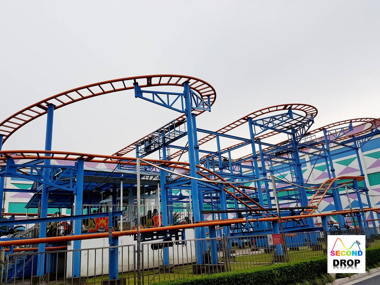 Second Drop Attractions: Jinjiang Action Park: the RCT3 theme park!