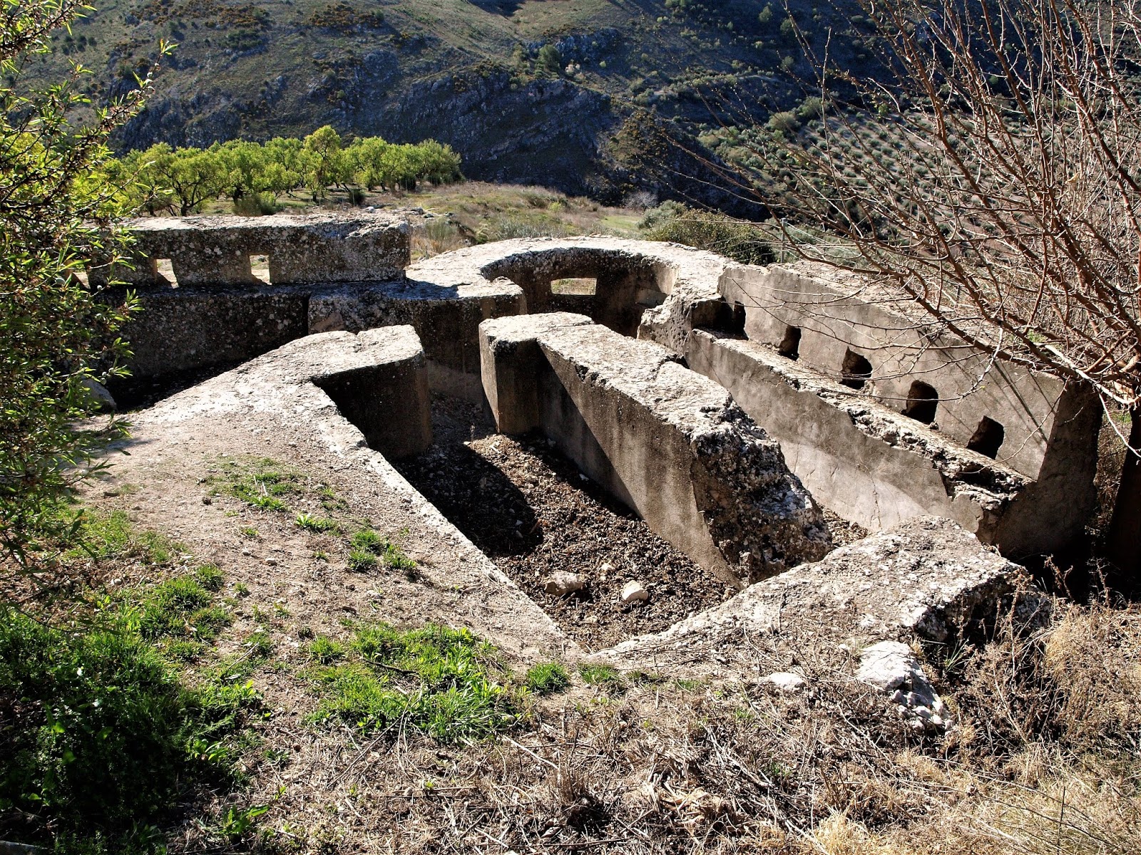 Caminando por Sierras y Calles de Andalucía: Tózar y entorno (Granada)