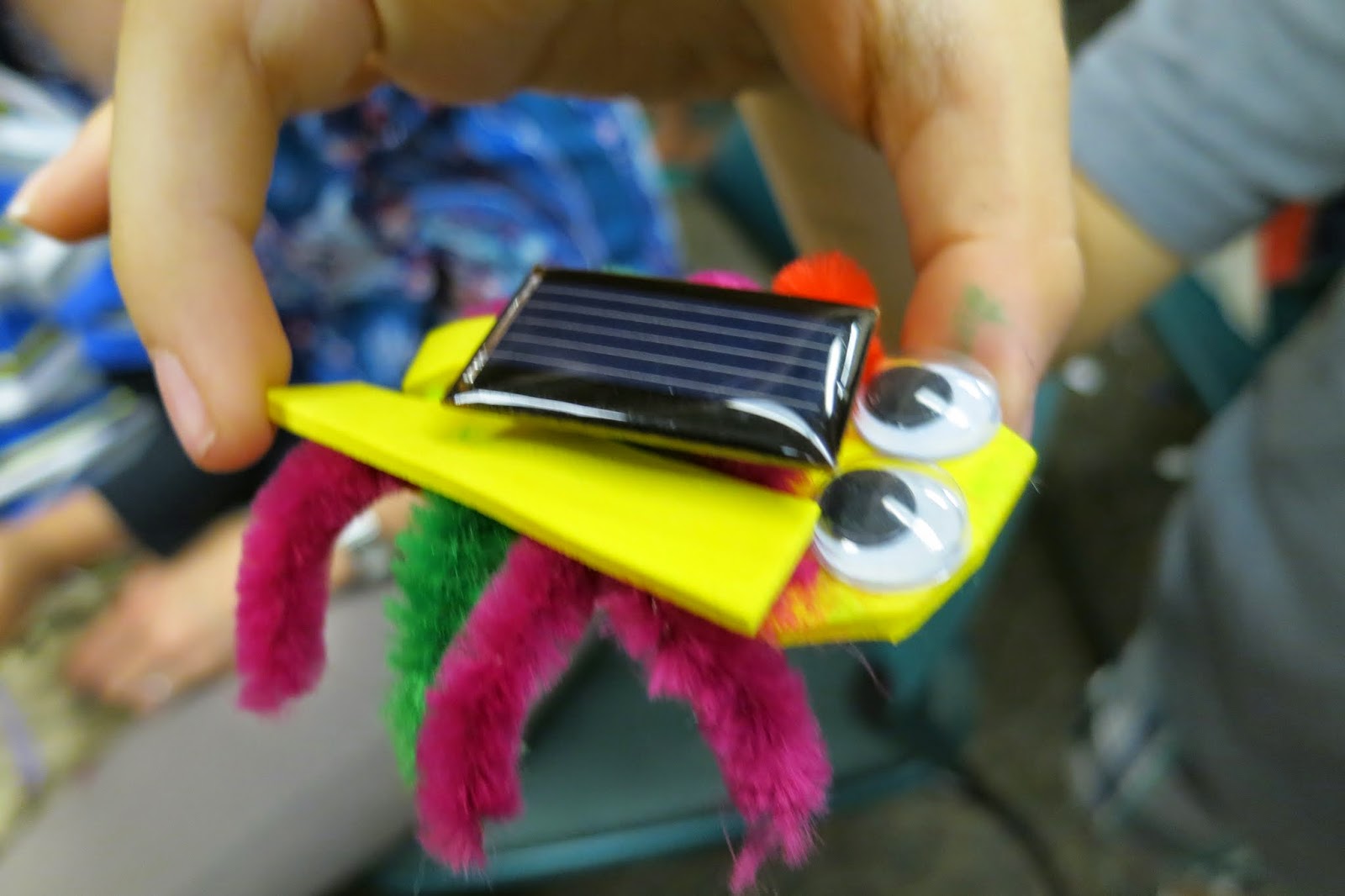 Summer Special: Solar Bugs : library makers