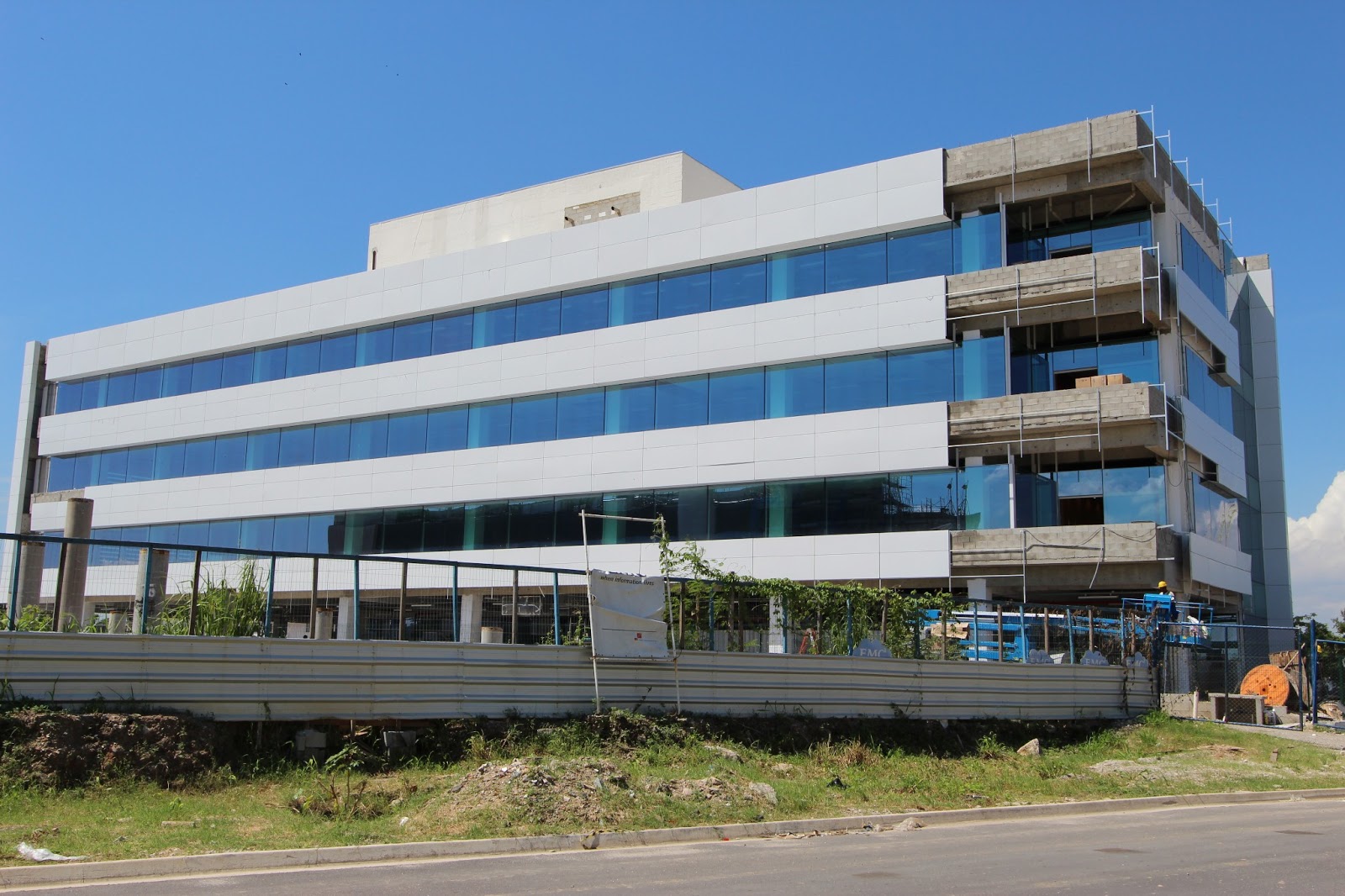 Fotos da obra do Centro de P&D Siemens Rio. | Eficiência Energética e ...
