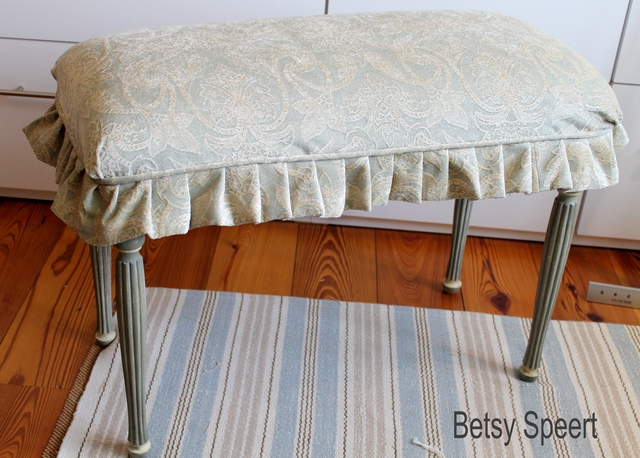 Betsy Speert's Blog: How to Make a Simple Bench Slipcover
