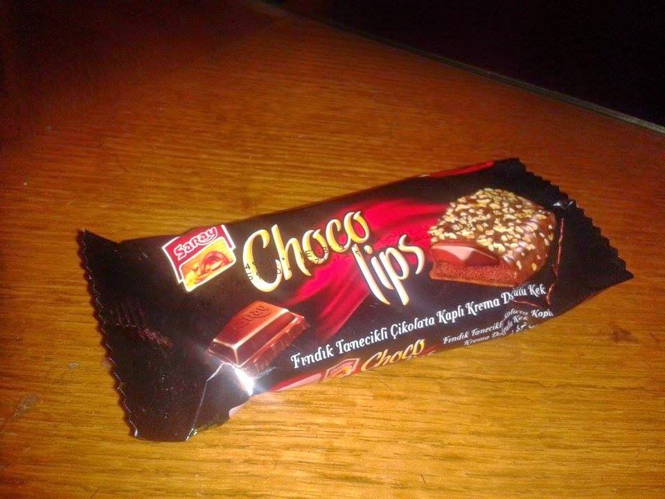 Egypt Food Finds: Saray 's Choco lips "chocolate cake
