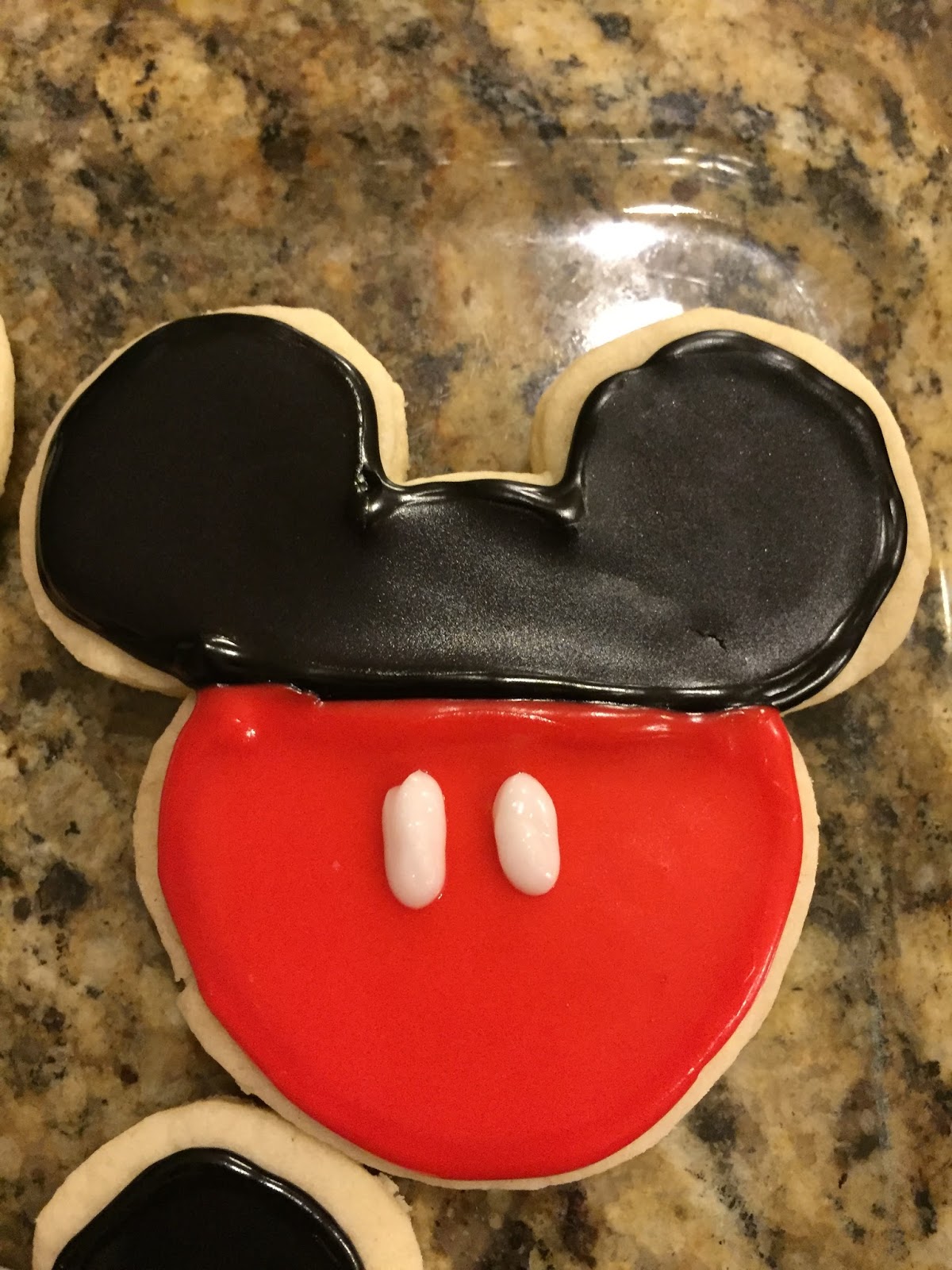 Mickey Mouse Cookies and DIY Cookie Cutter