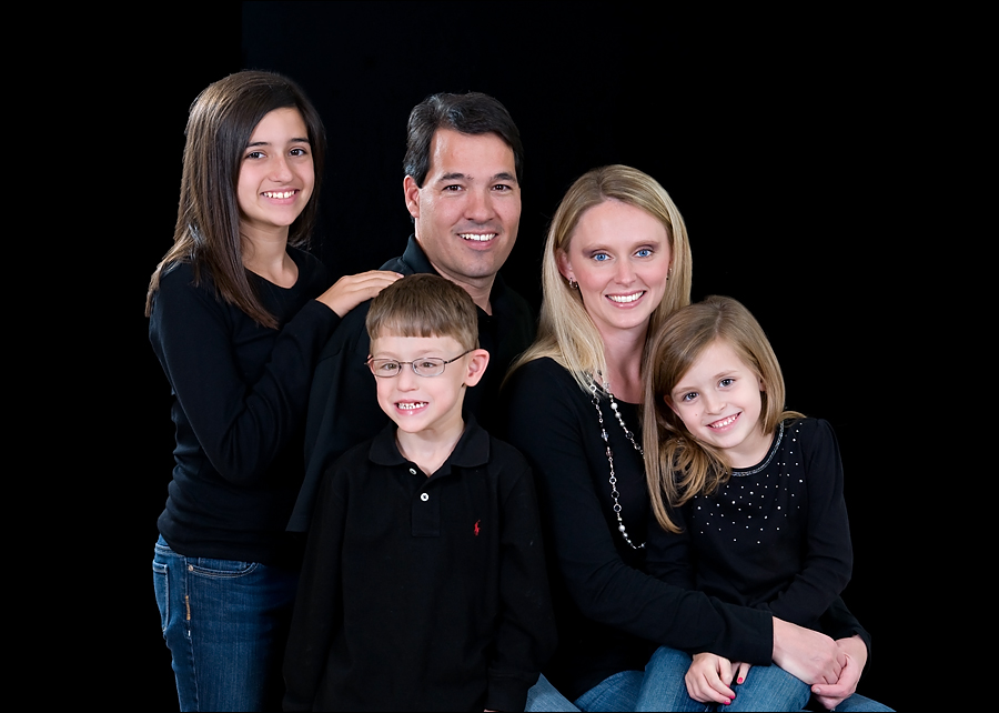 Iconic Images: Fuqua Family Sneakpeek | Family Portrait Photographer ...