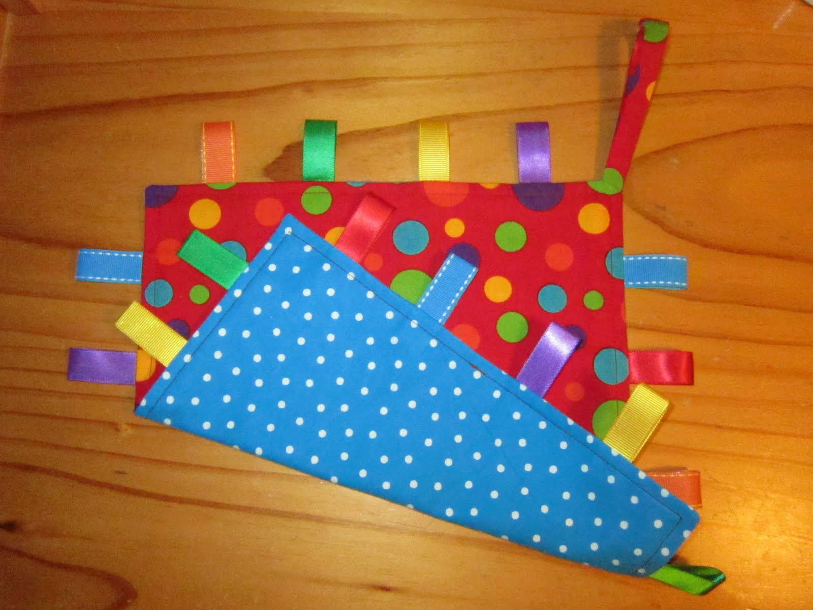 Stitches and Love: Free Taggie Blanket Tutorial