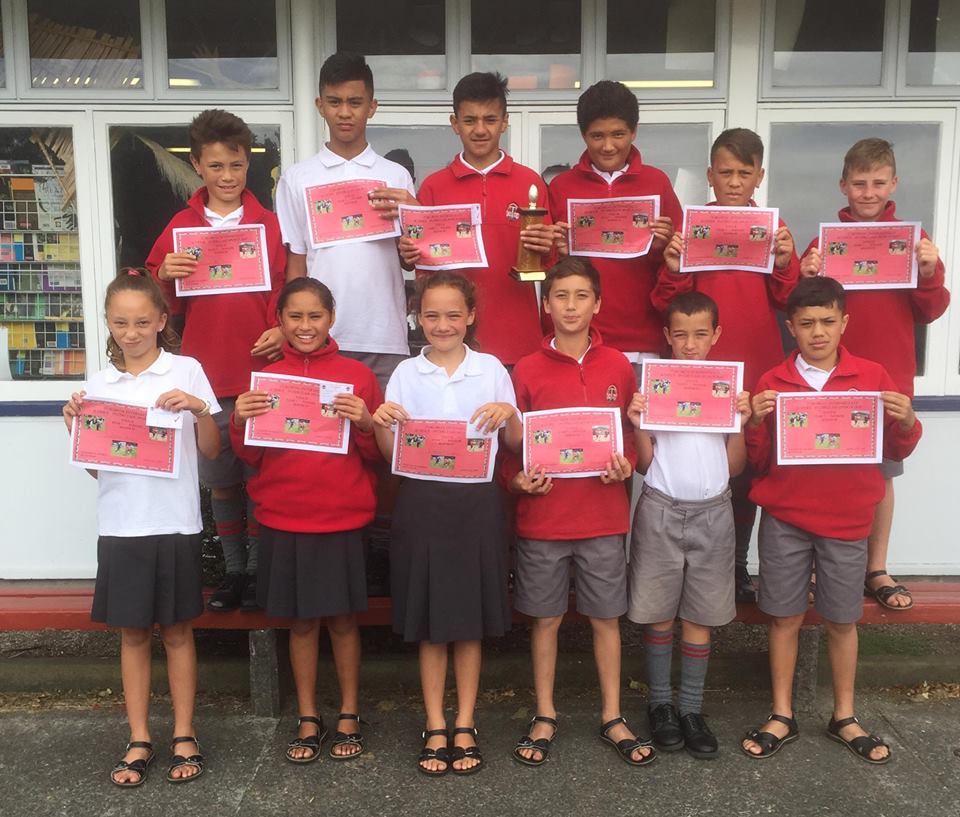 Room 10 Tokoroa Intermediate: A Win in Inter class Touch