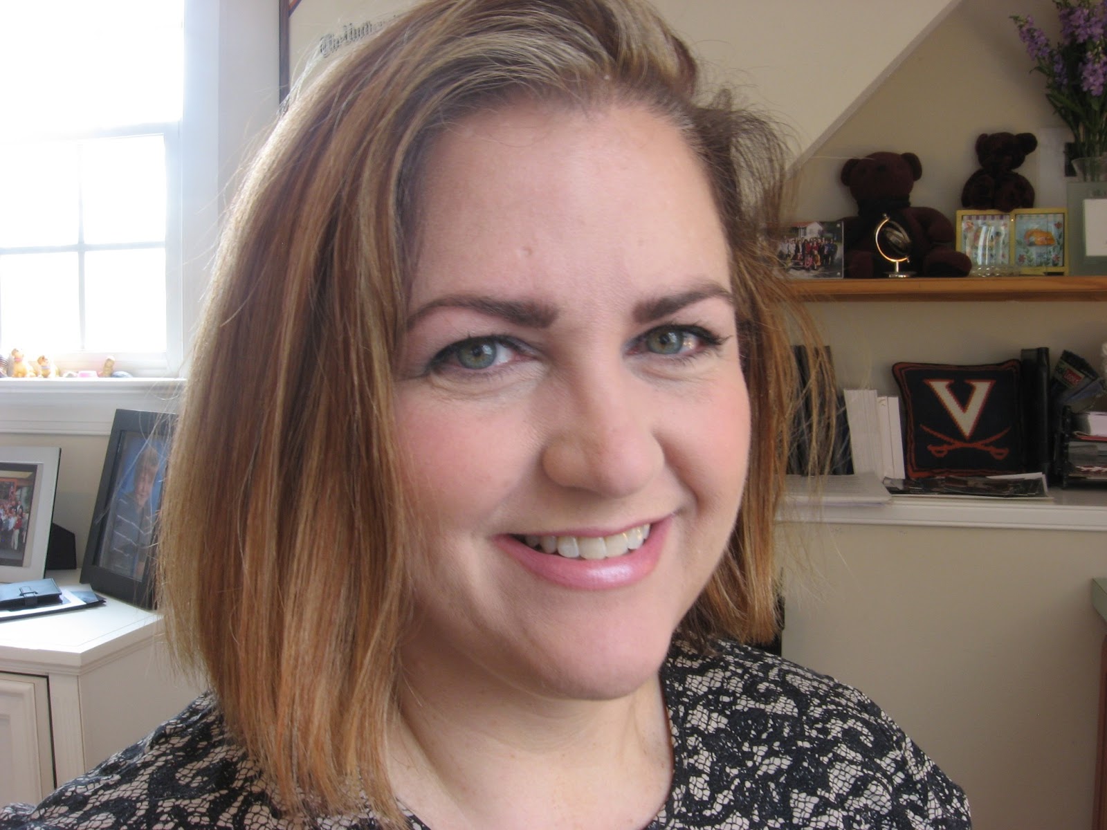 Face of the Day: A Simple, Chic look | Ages of Beauty: Face of the Day ...