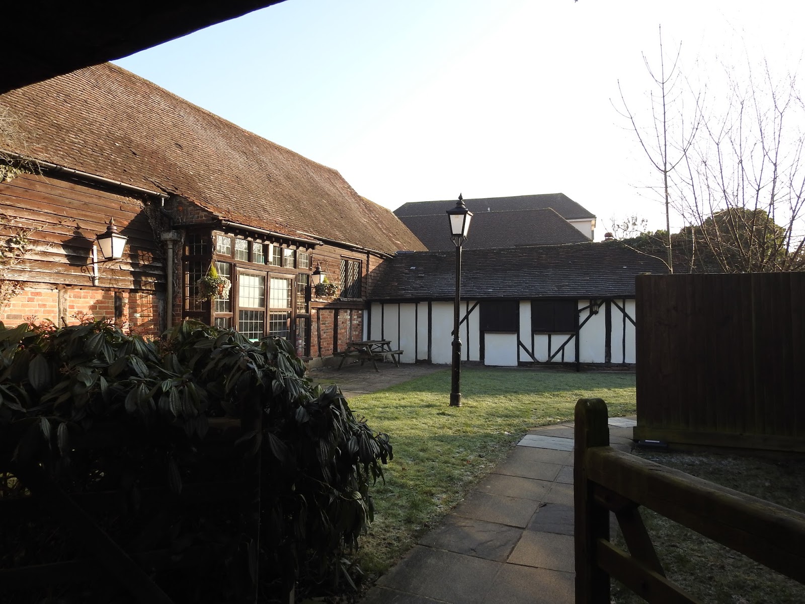 Crawley Old Town: SEVEN PICTURES: Barn at Gatwick Manor