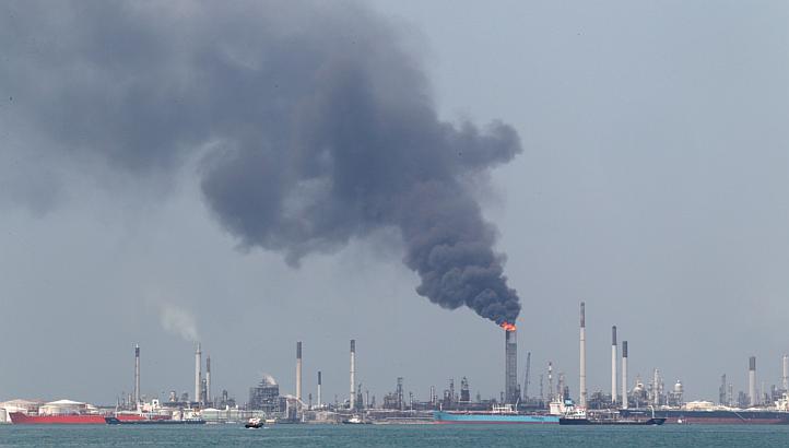 wild shores of singapore: Another fire at Shell's Bukom refinery?