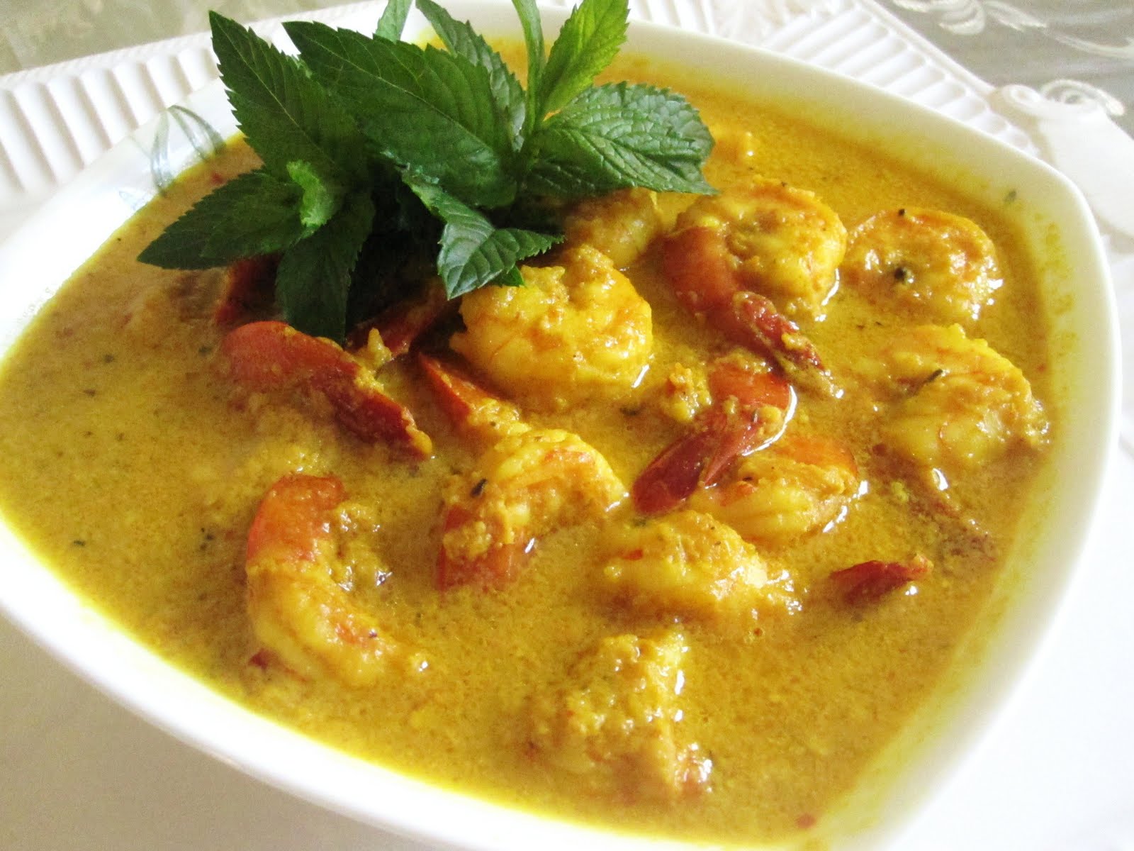 Gol Morich: Doodh Chingri