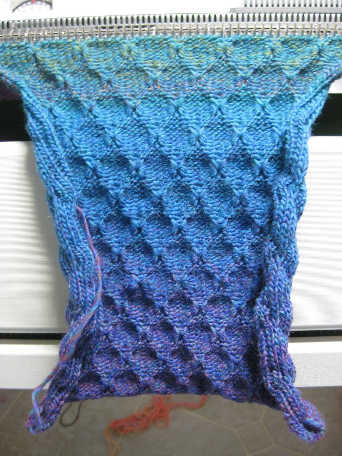 Machine Knitting Fun: Machine Knit Tuck Scarf