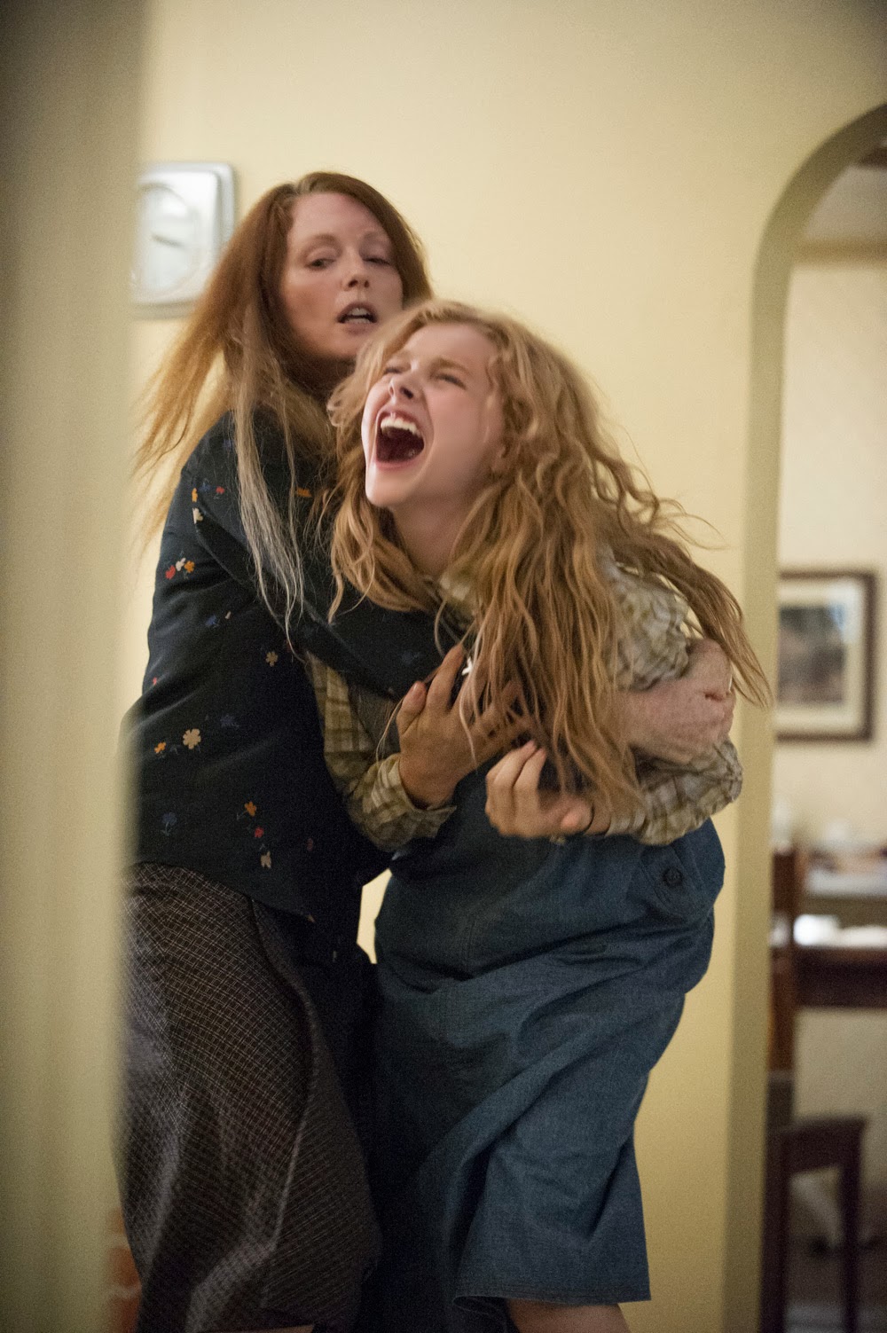 Chloe Grace Moretz Gets Back At Her Tormentors in "Carrie" - Film Geek Guy