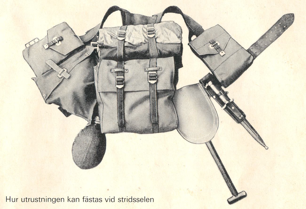 Four Bees: Swedish Fältspade KLAS, Short Light Attack Shovel ...