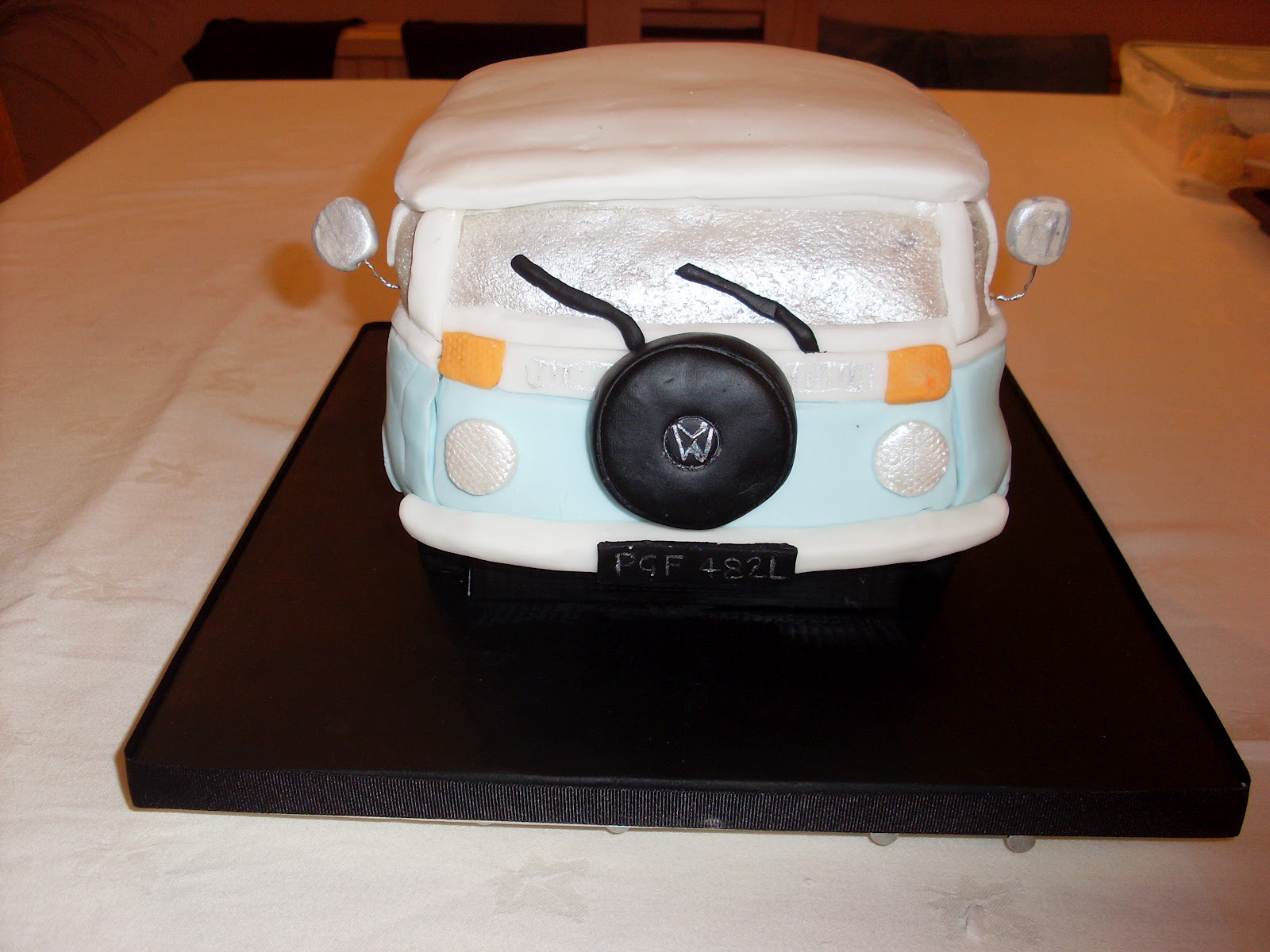 VW Camper cake: VW Camper cake