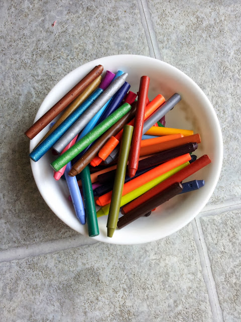 Wee Mama Bird: How to recycle old crayons