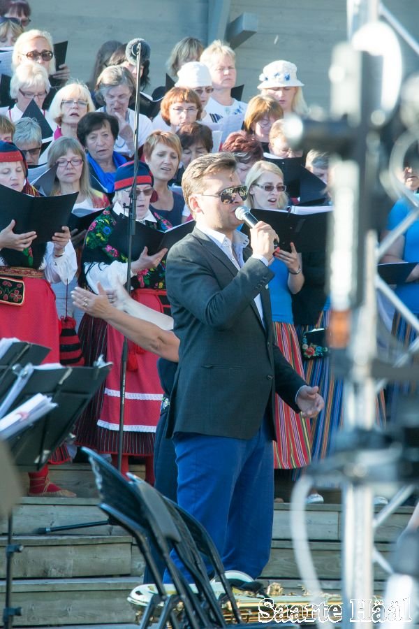 Harrastuskriitikud: Vaba Rahva Laul 2015 Kuressaares - Solistid Rene ...