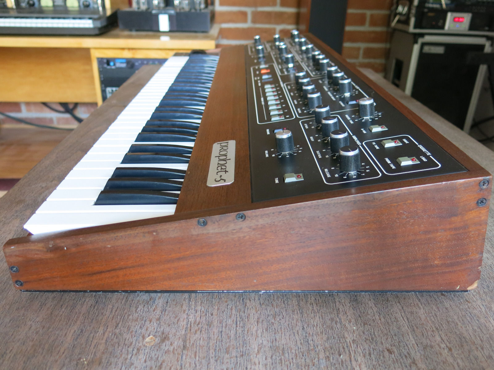 MATRIXSYNTH: Sequential Circuits Prophet-5 Keyboard Synthesizer rev. 3. ...