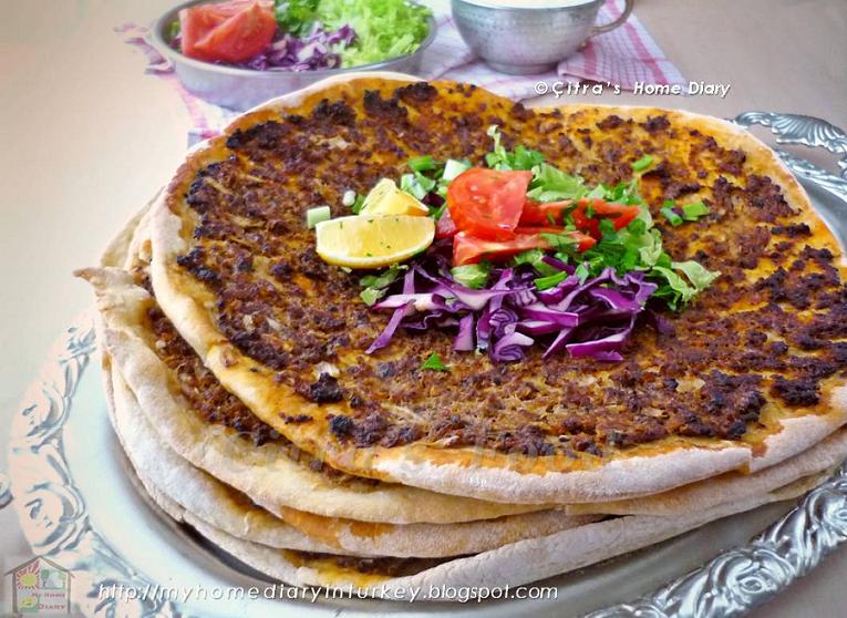 Citra's Home Diary: Lahmacun tarifi / Turkish pizza lahmajoun recipe