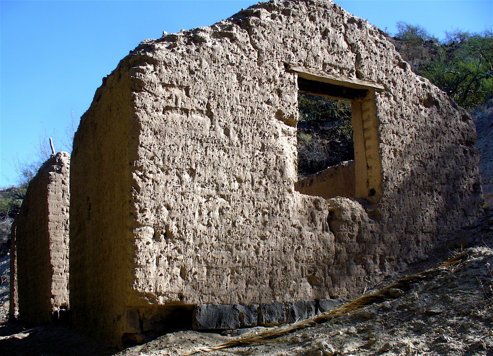 Alt. Build Blog: Old Adobe Buildings In San Ignacio, Baja California Sur