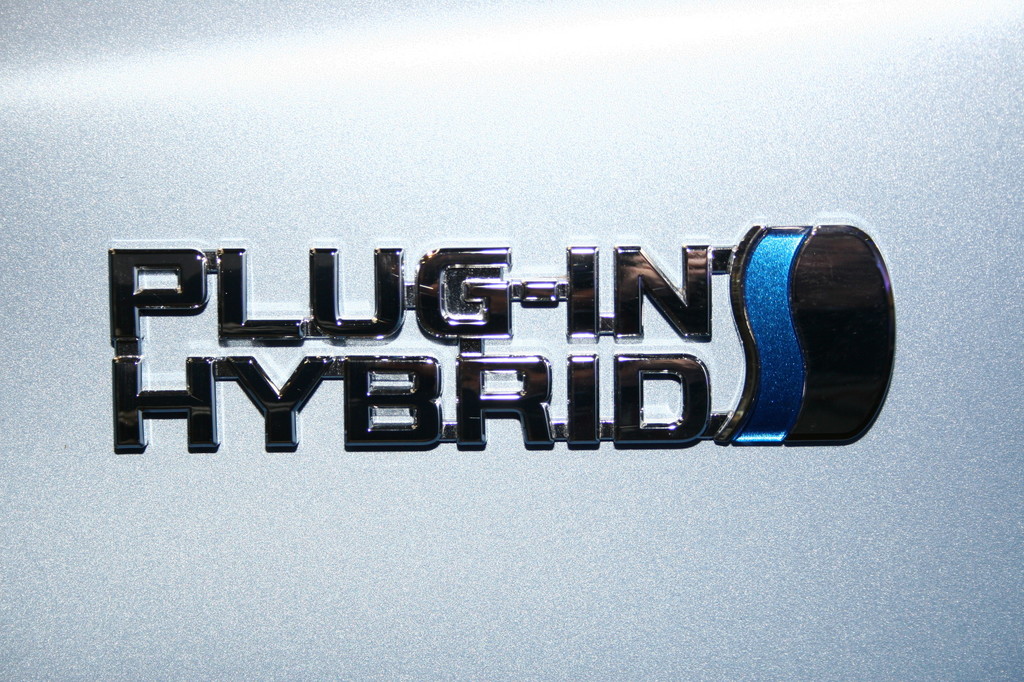 Toyota Prius Logo Image | Logo Wallpaper | Prius Photo Toyota | Image ...