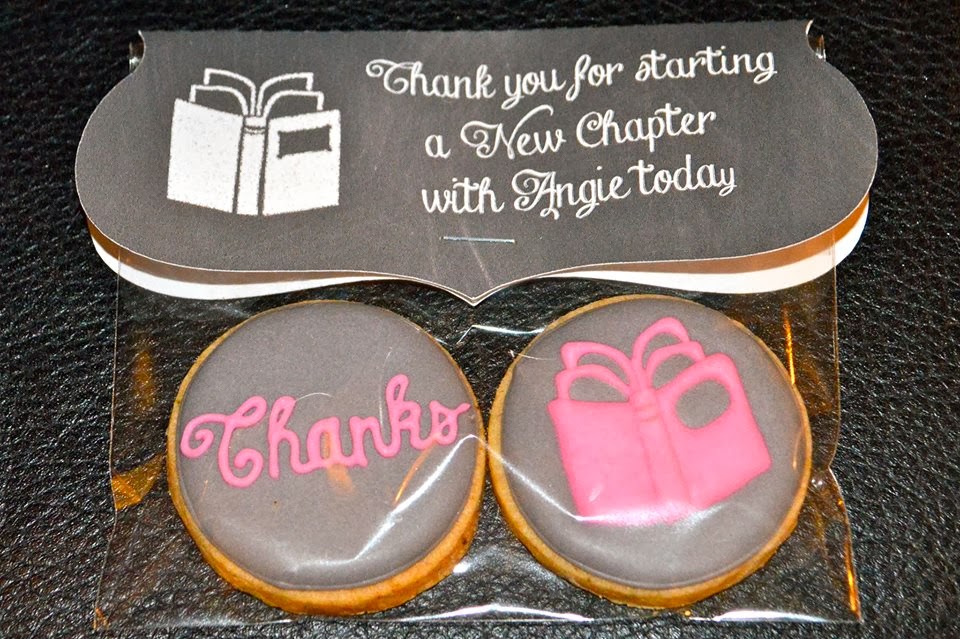 Later, they were popped into the favor bags. Not a bad match!